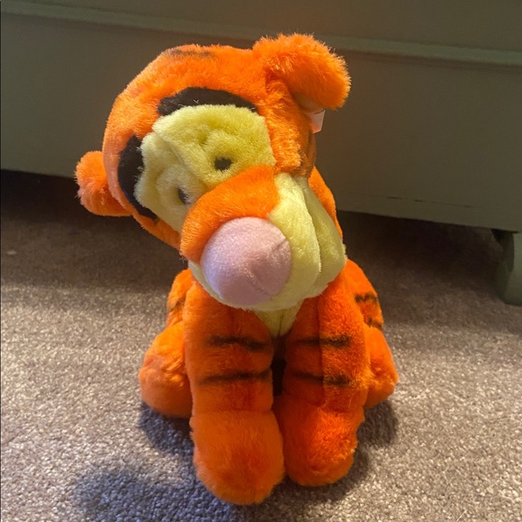 Walt Disney | Toys | Tigger Stuffed Plush Winnie The Pooh Stuffie Walt ...